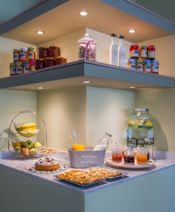 Snack Bar & Breakfast | Mirabilia Boutique Hotel | Greek delights
